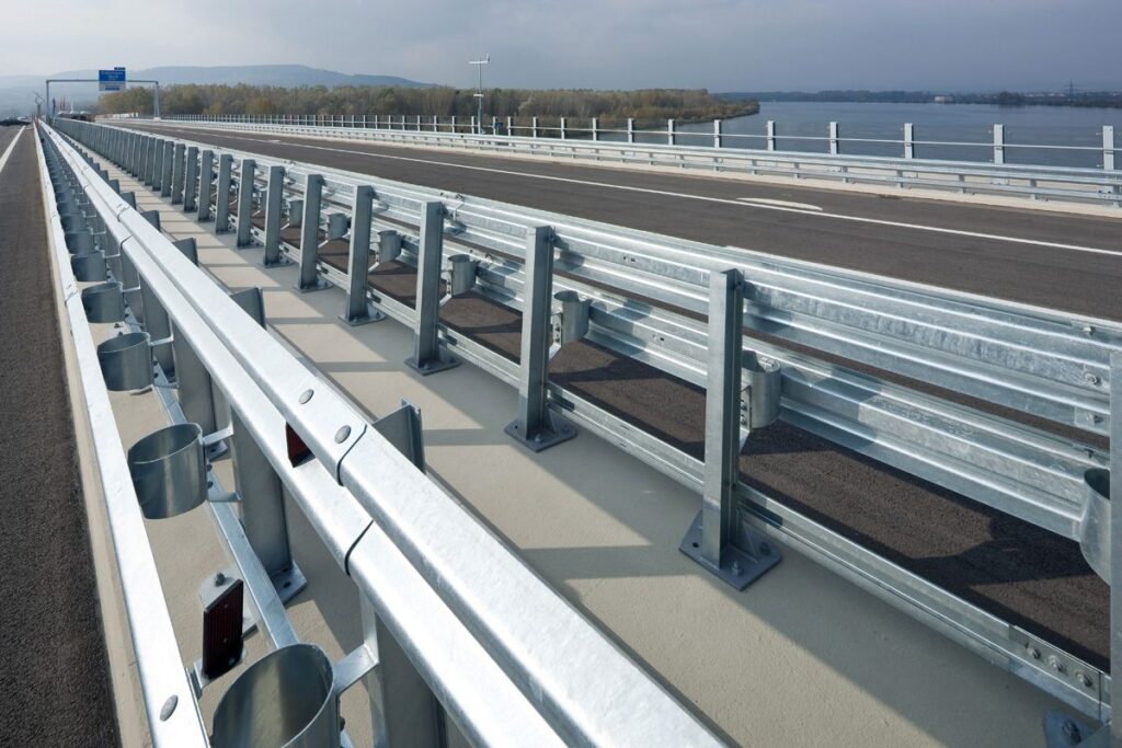 Remax – Fasteners Industries